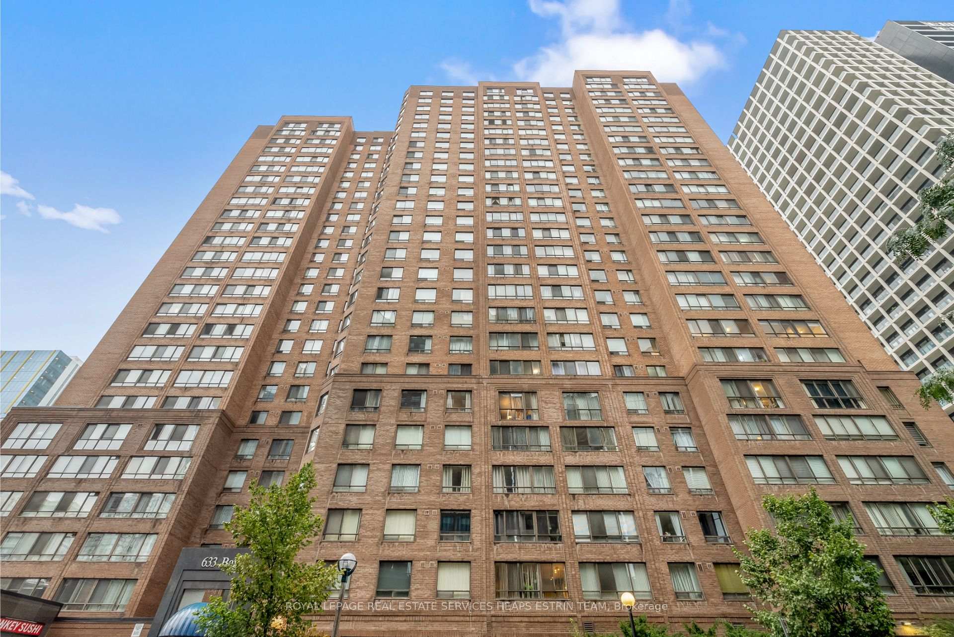 807 - 633 Bay Street, Toronto, ON M5G 2G4
