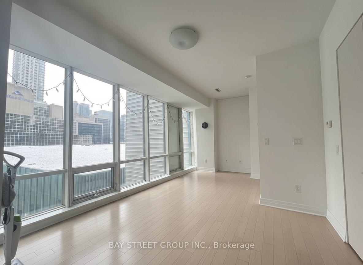 807 - 8 The Esplanade Street, Toronto, ON M5E 0A6