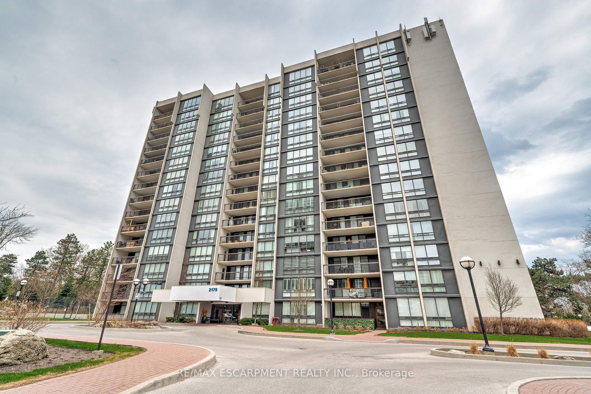 808 - 2175 Marine Drive, Oakville, ON L6L 5L5