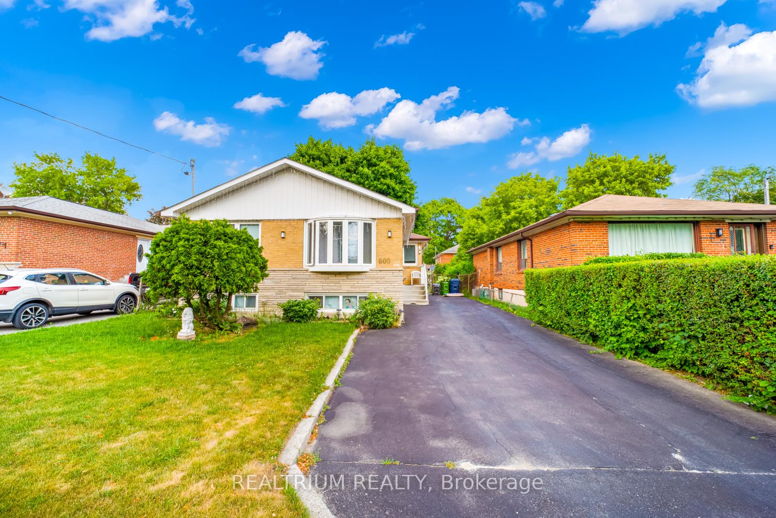 Lower - 808 Brimorton Drive, Toronto, ON M1G 2S9