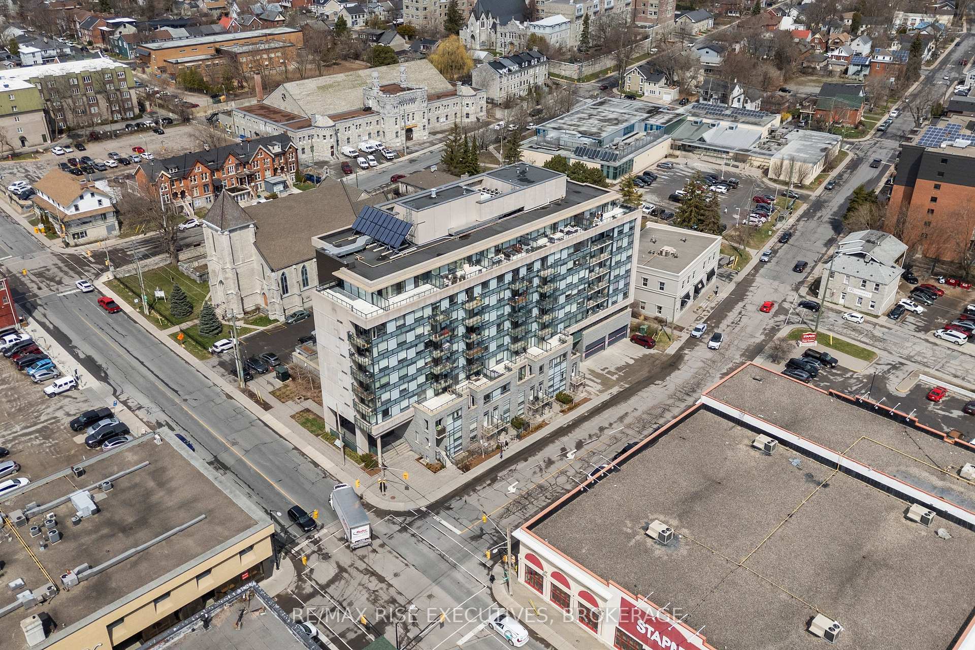 809 - 121 Queen Street, Kingston, ON K7K 0G6