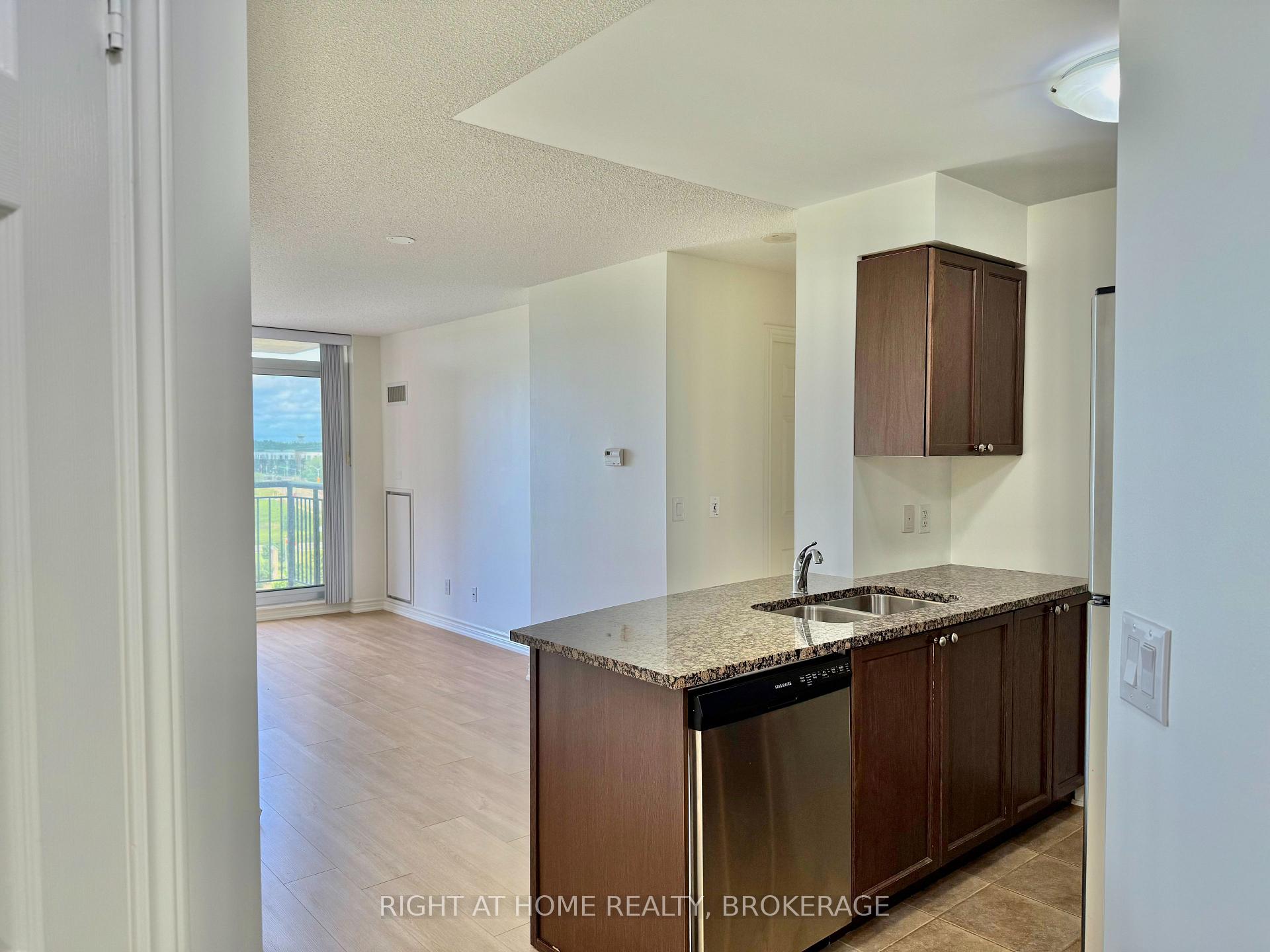 809 - 2391 Central Park Drive, Oakville, ON L6H 0E3