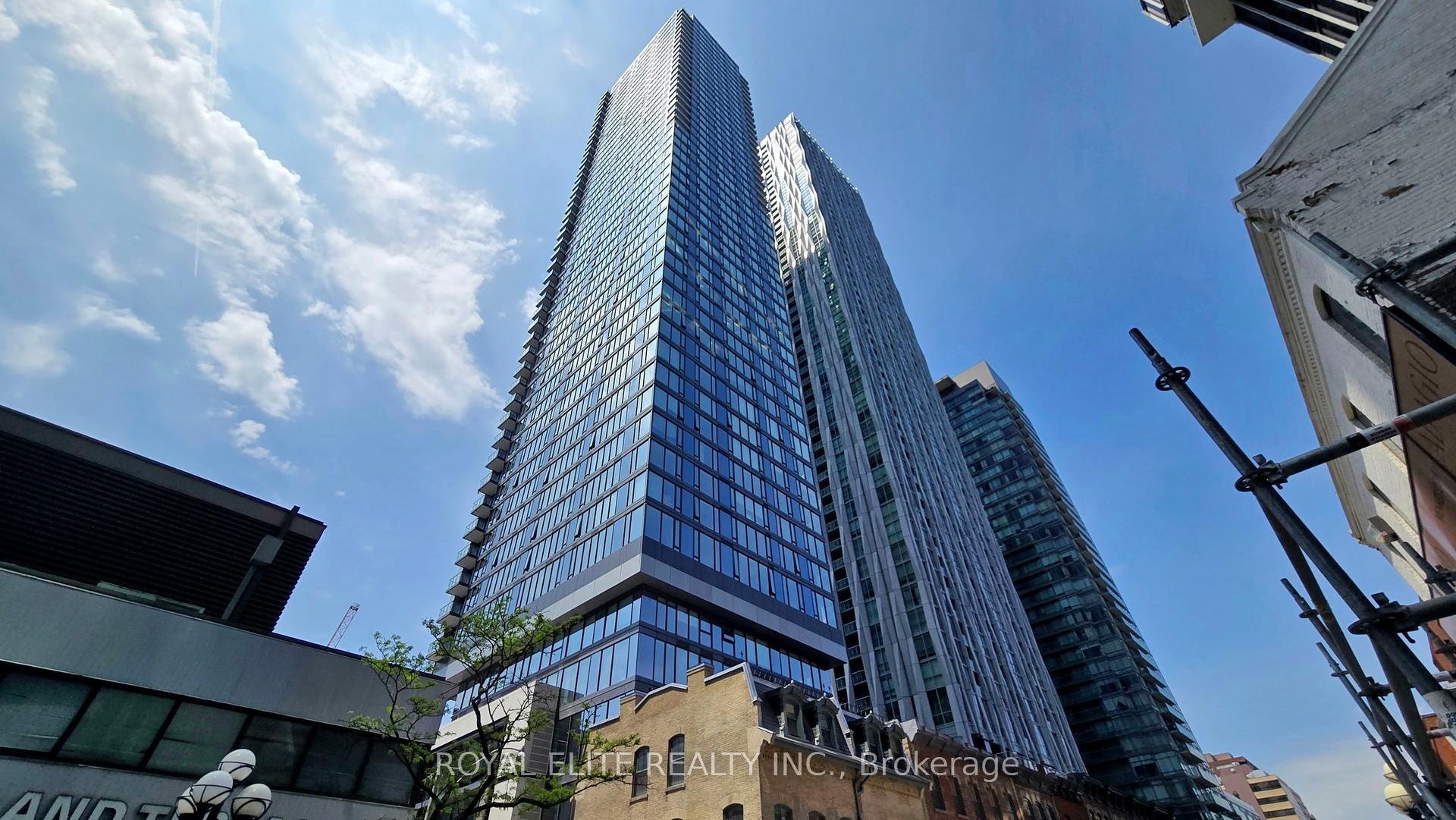 809 - 8 Cumberland Street, Toronto, ON M4W 0B6