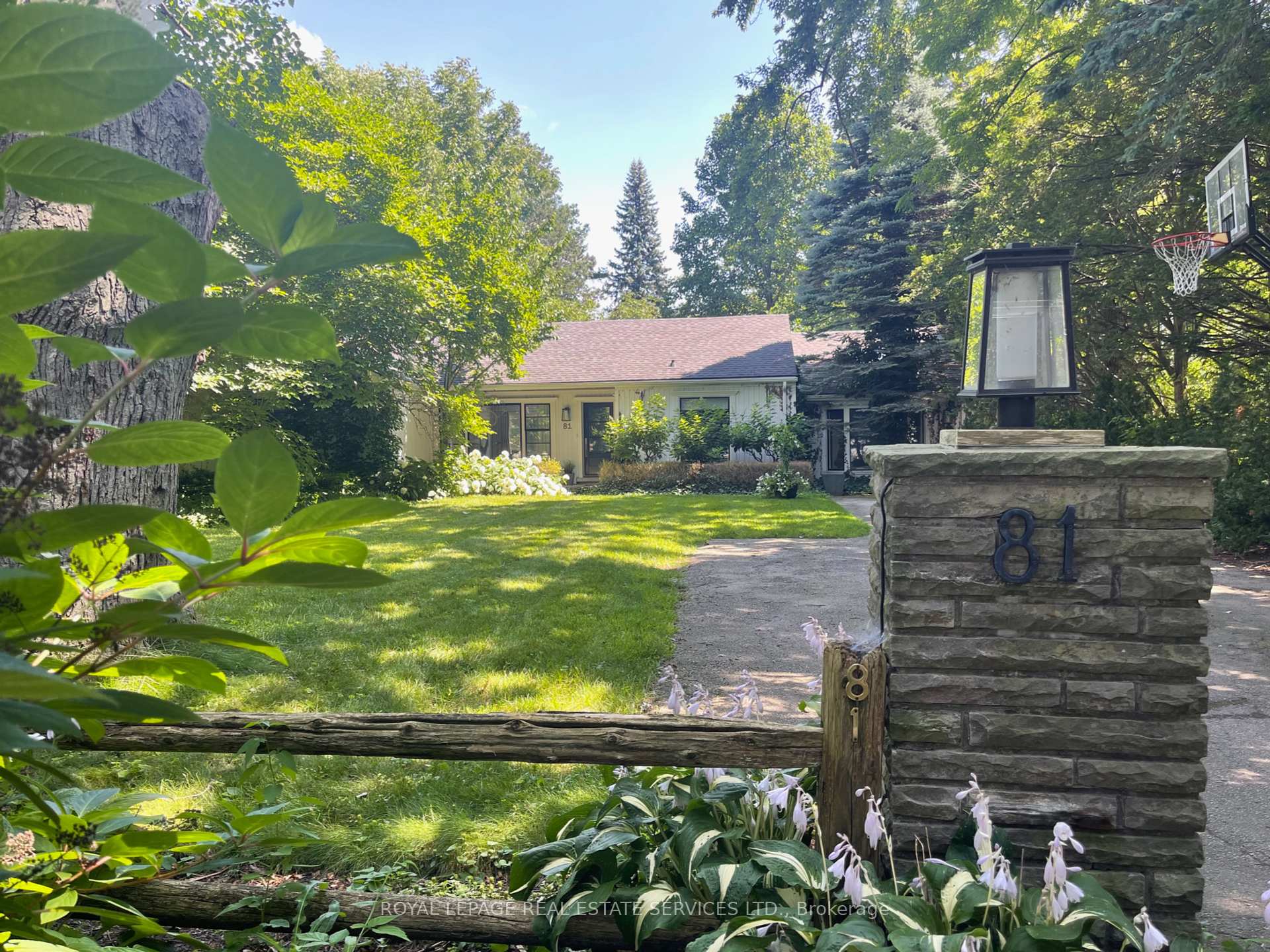 81 Chartwell Road, Oakville, ON L6J 3Z3