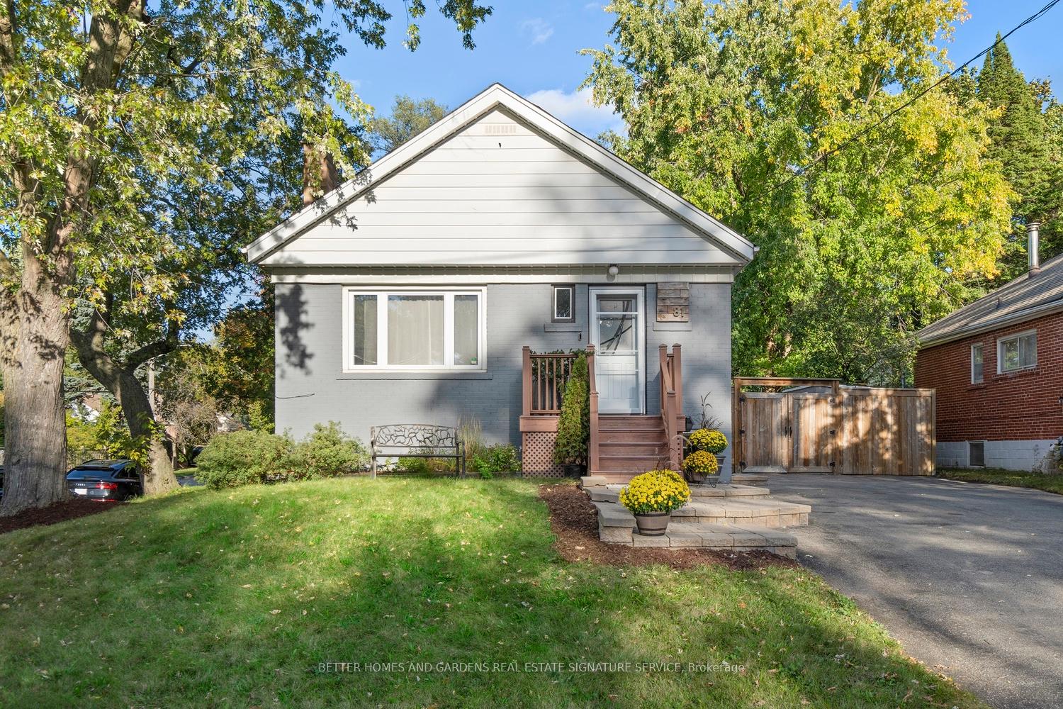 81 Mccowan Road, Toronto, ON M1M 3M3