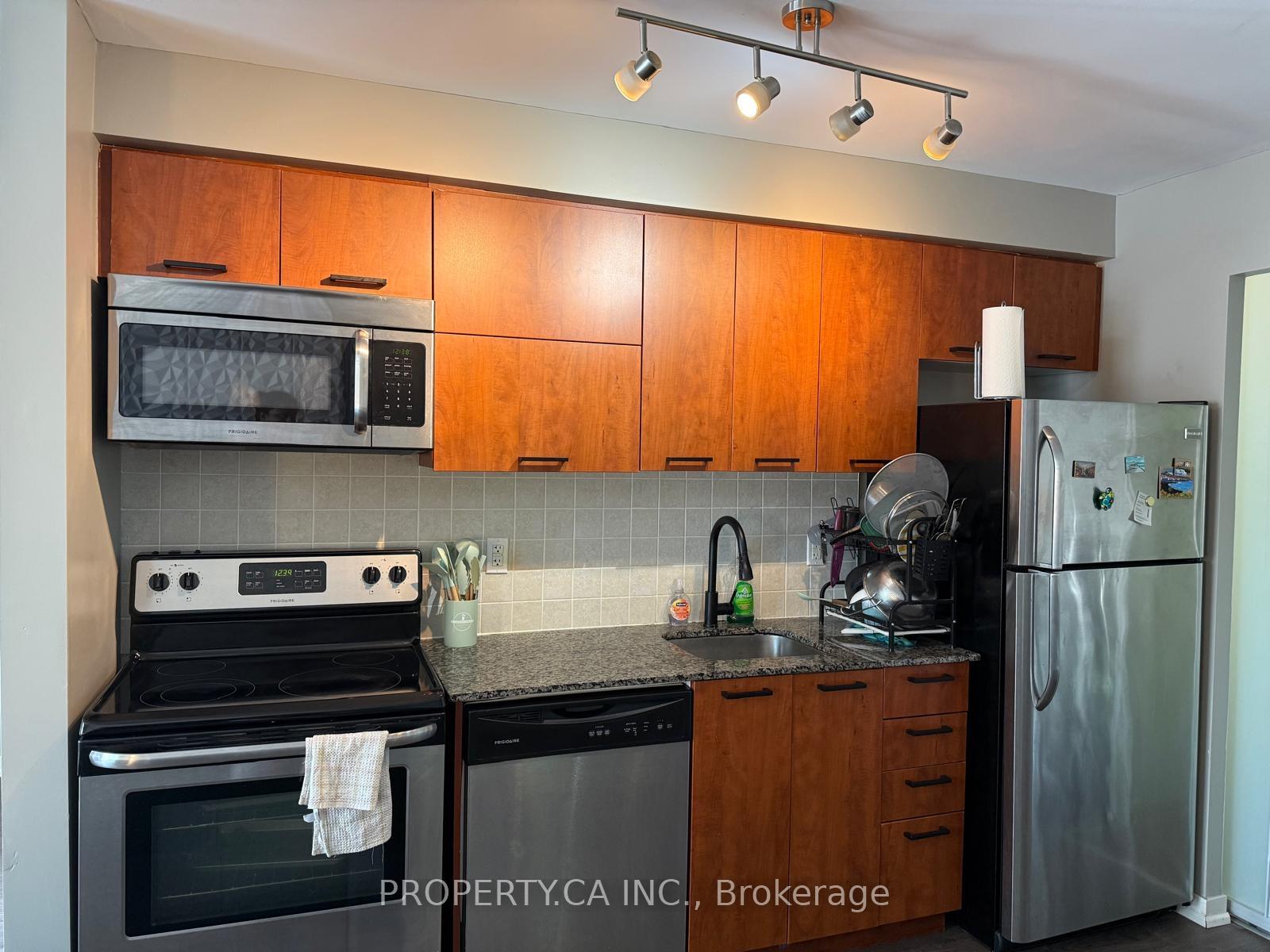 811 - 38 Joe Shuster Way, Toronto, ON M6K 0A5