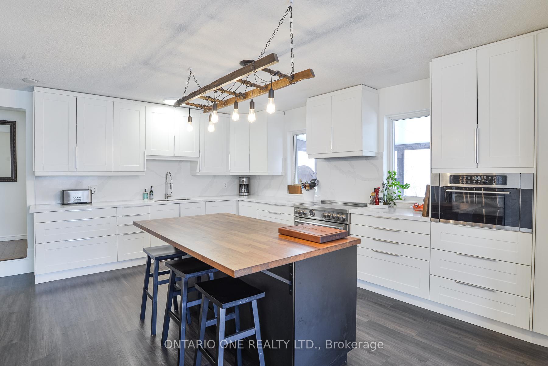 811 BAY Street, Gravenhurst, ON P1P 1G7