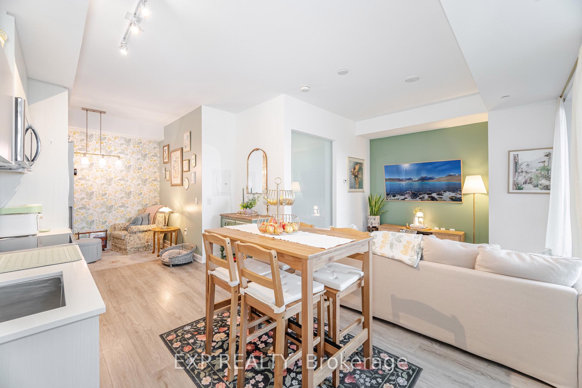 25 Neighbourhood Lane, Toronto, ON M8Y 0C4
