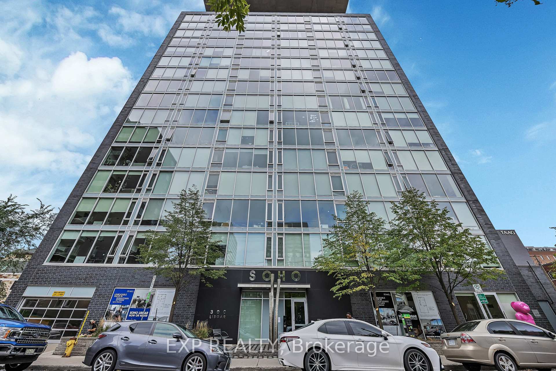 812 - 300 Lisgar Street, Ottawa Centre, ON K2P 0E2