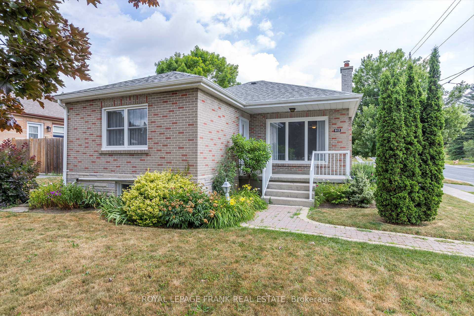 812 Schneider Place, Peterborough North, ON K9H 5S5