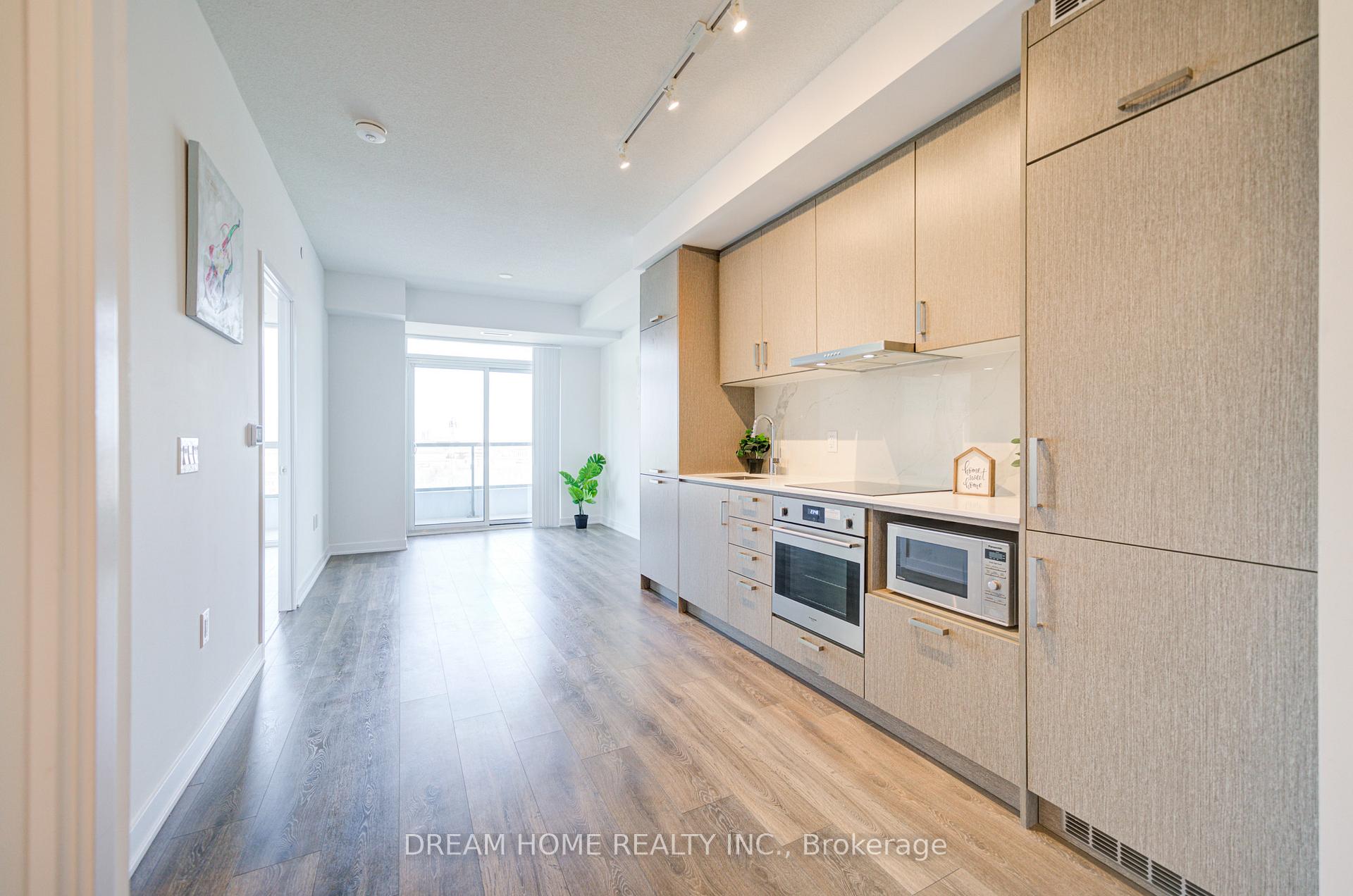 816 - 60 Honeycrisp Crescent, Vaughan, ON L4K 0N5