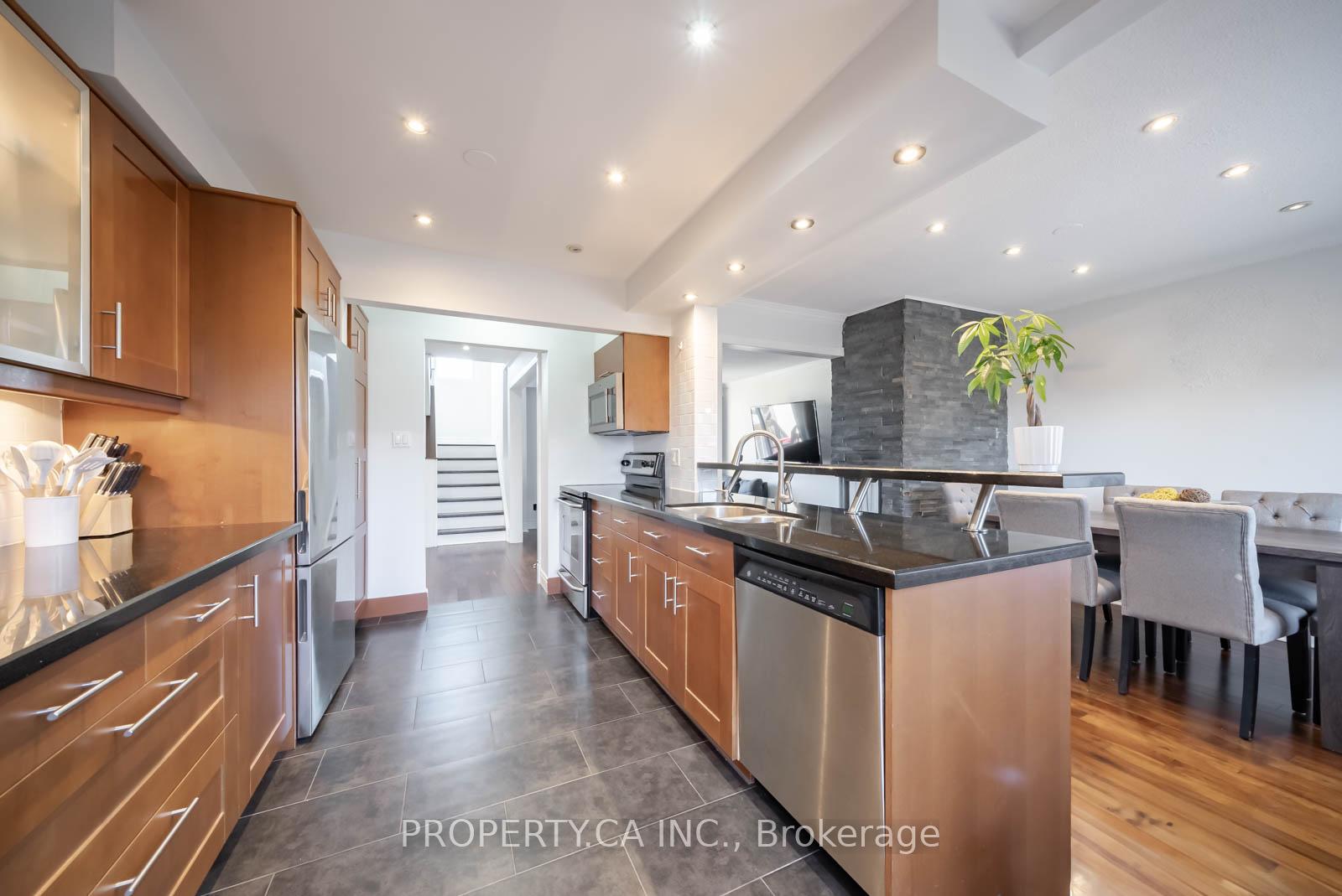 82 - 6780 Formentera Avenue, Mississauga, ON L5N 2L1