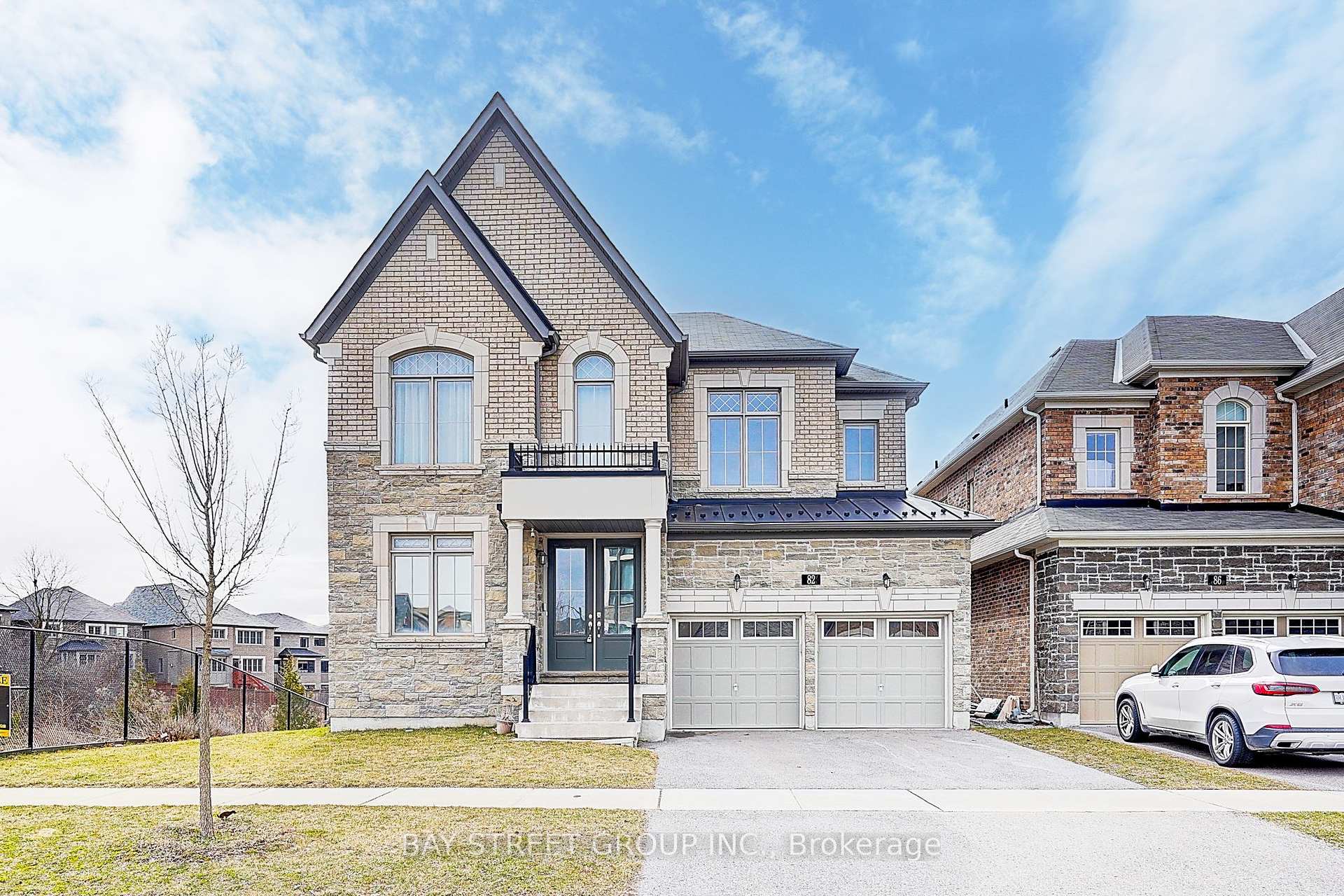 82 Conklin Crescent, Aurora, ON L4G 0Z2