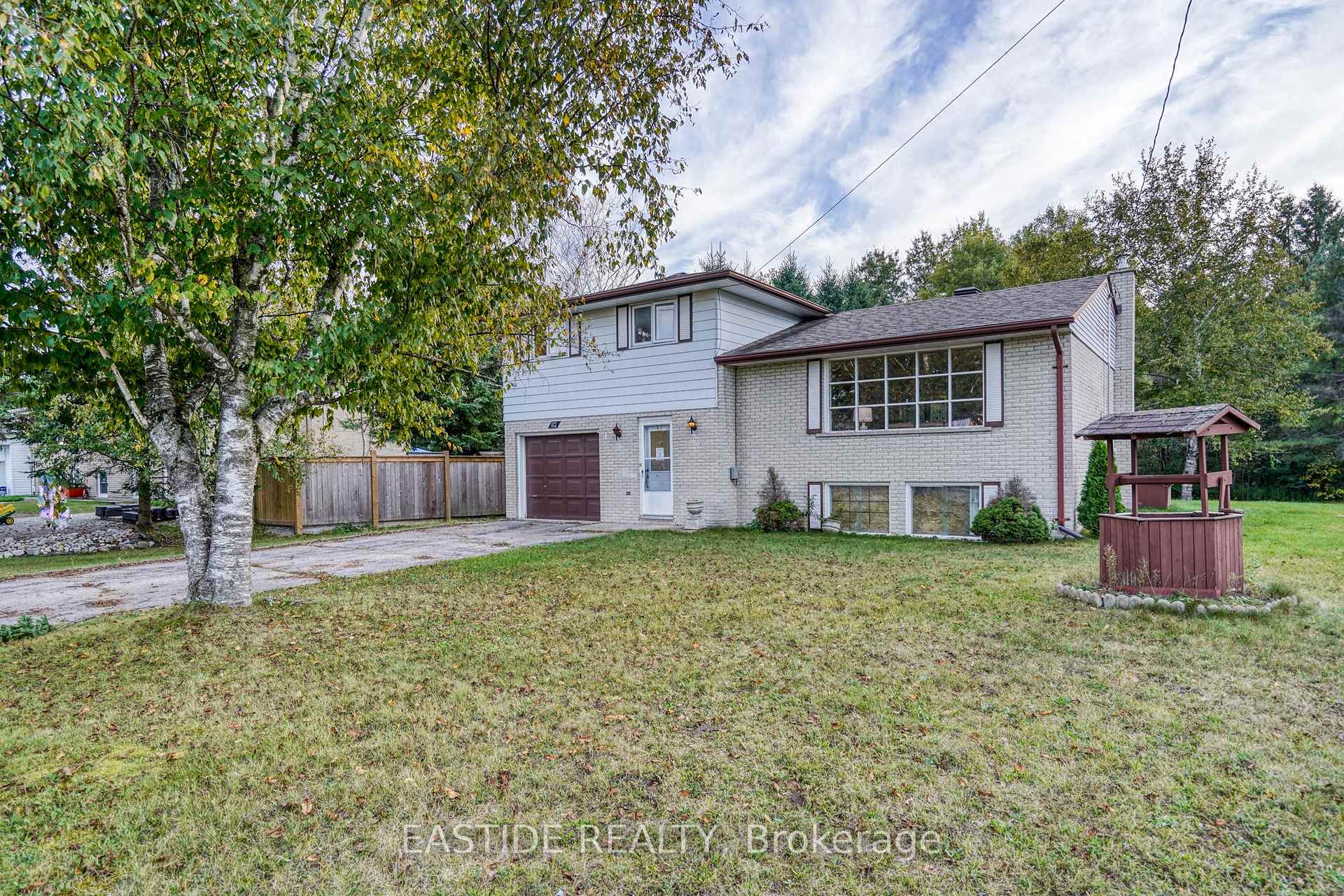 82 Miller Drive, Barrie, ON L4N 9X3
