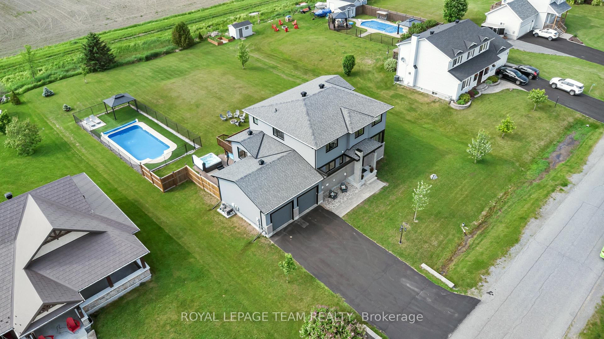 82 Porcupine Trail, Constance Bay - Dunrobin - Kilmaurs - Woodlawn, ON ...