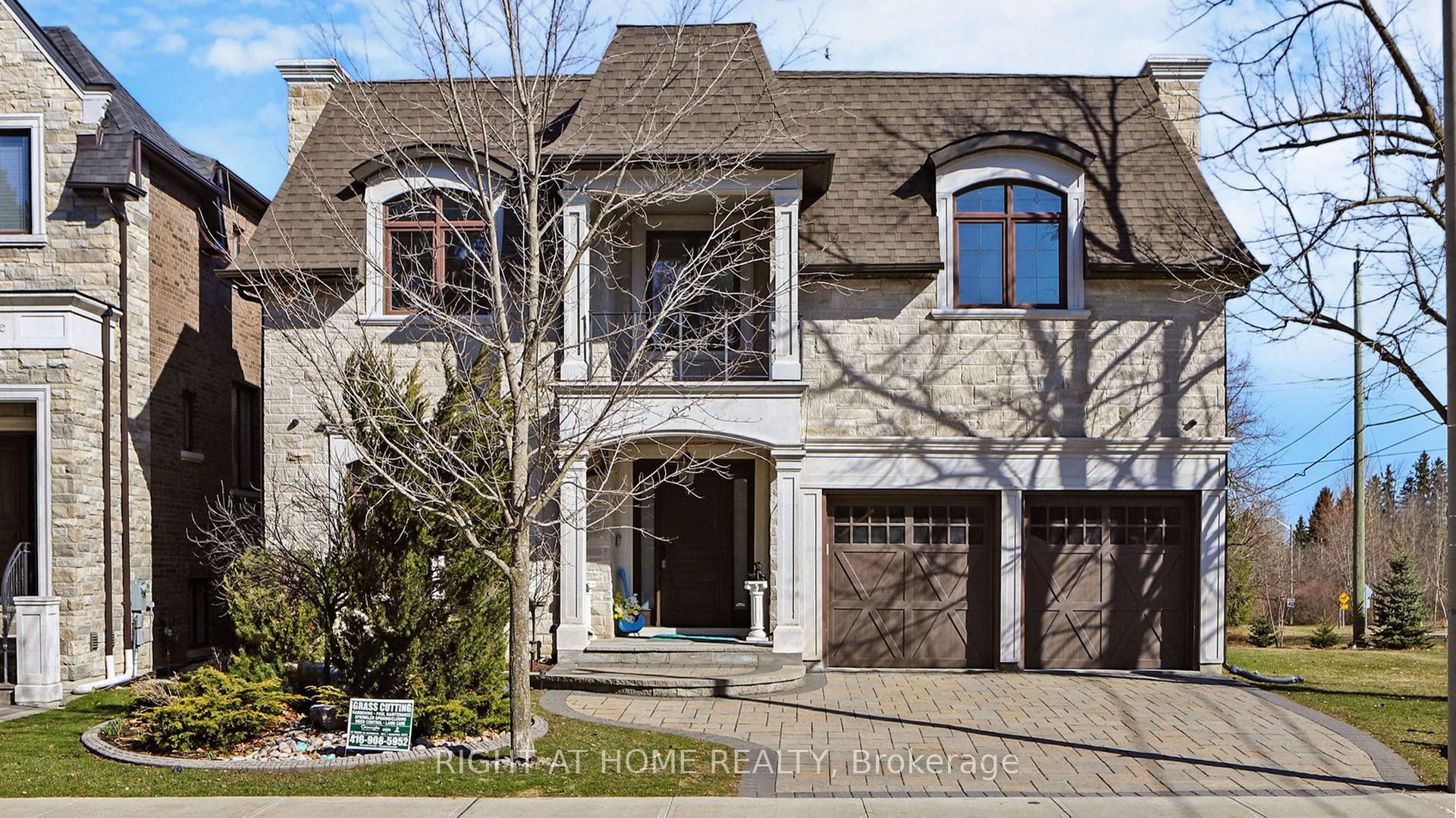 82 Sandbanks Drive, Richmond Hill, ON L4E 4K7