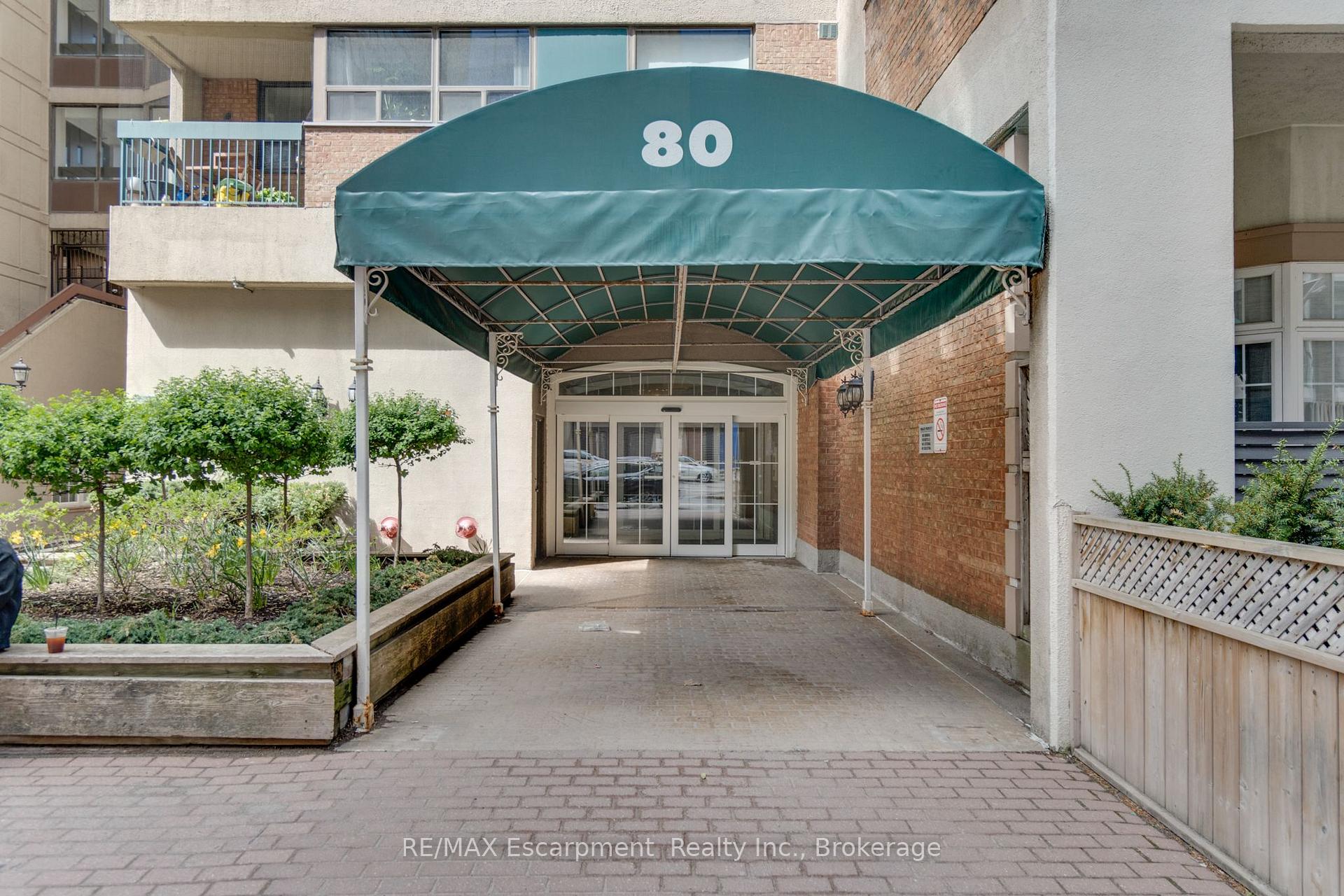 820 - 80 Saint Patrick Street, Toronto, ON M5T 2X6