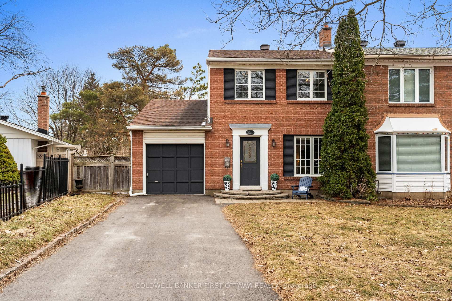 823 Eastvale Drive, Beacon Hill North - South and Area, ON K1J 6Z9