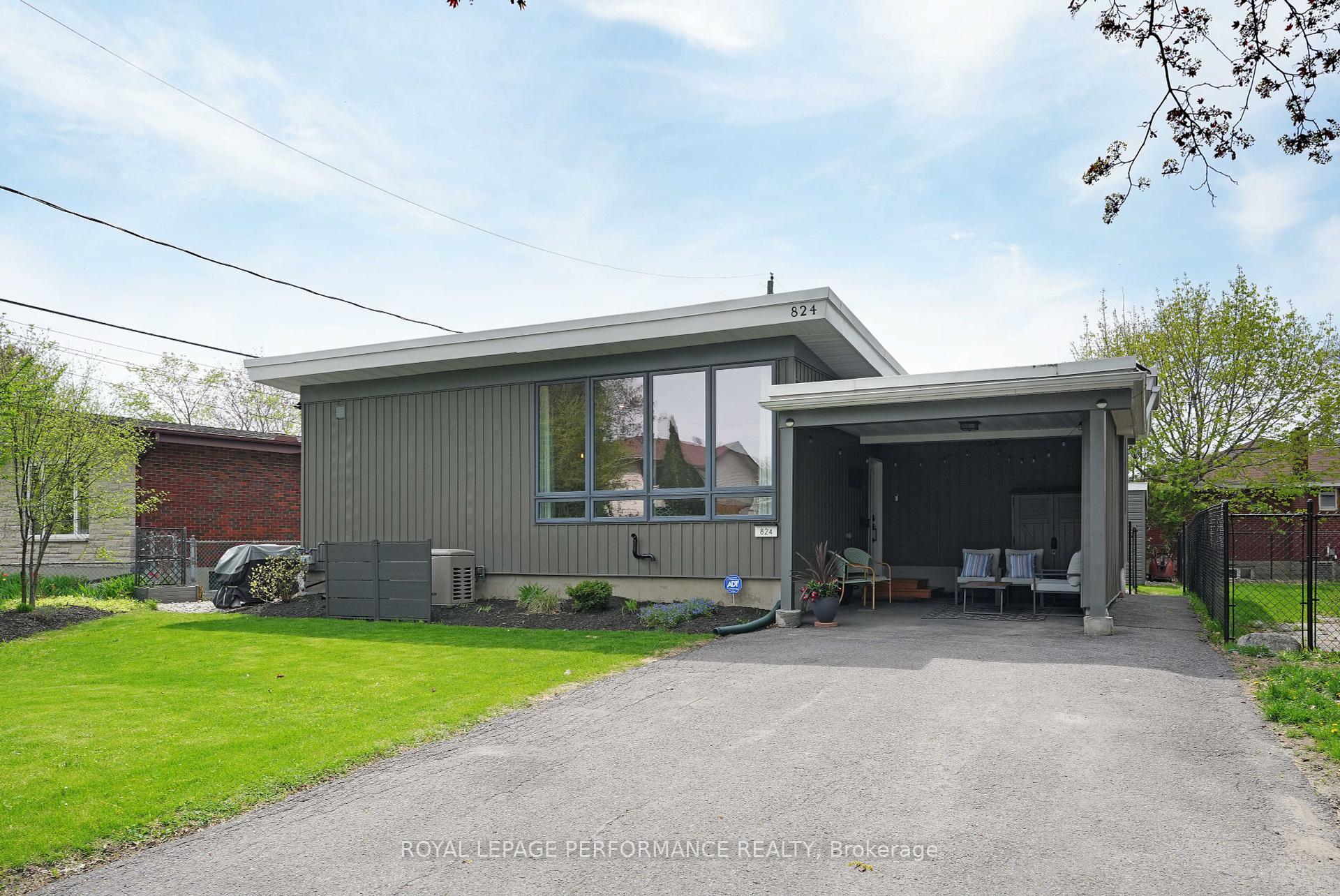 824 Adams Avenue, Elmvale Acres and Area, ON K1G 2Y2