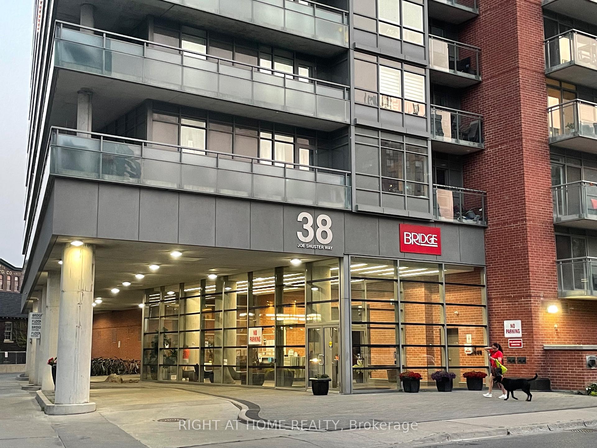825 - 38 Joe Shuster Way, Toronto, ON M6K 0A5