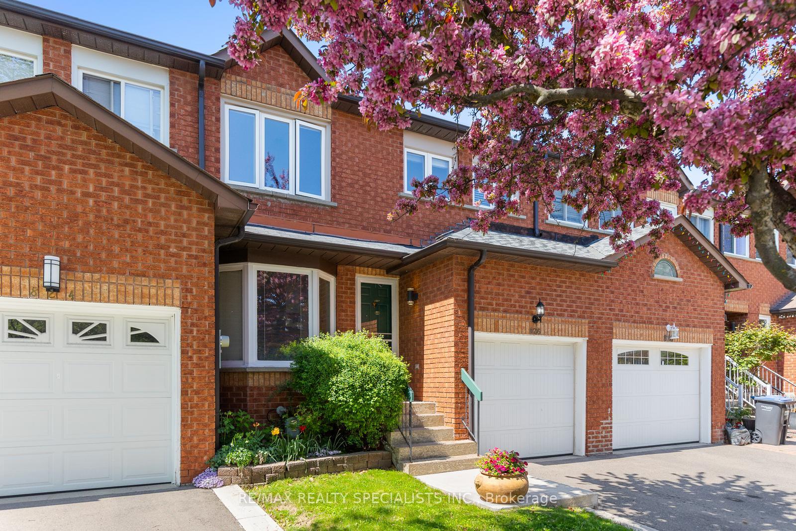 826 Constellation Drive, Mississauga, ON L5R 2V4