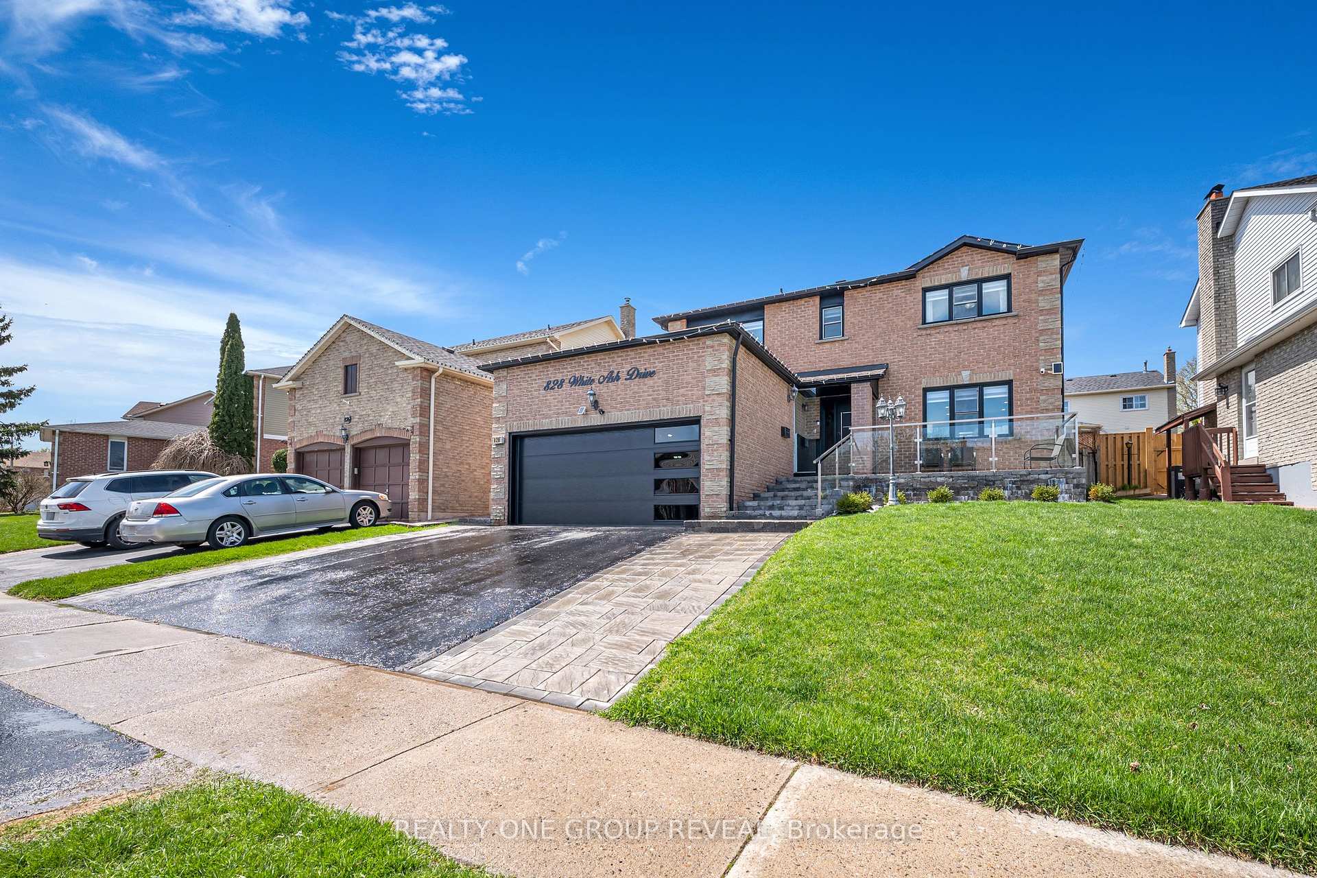 828 White Ash Drive, Whitby, ON L1N 6V6