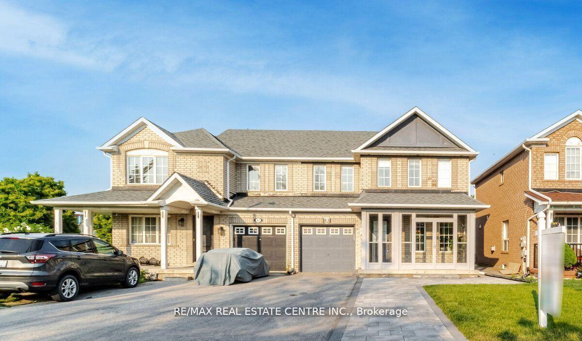 Upper - 83 Convoy Crescent, Vaughan, ON L6A 3H3
