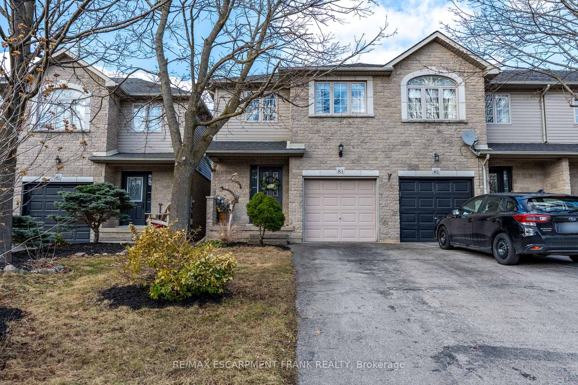 83 Foxborough Drive, Hamilton, ON L9G 4Y8