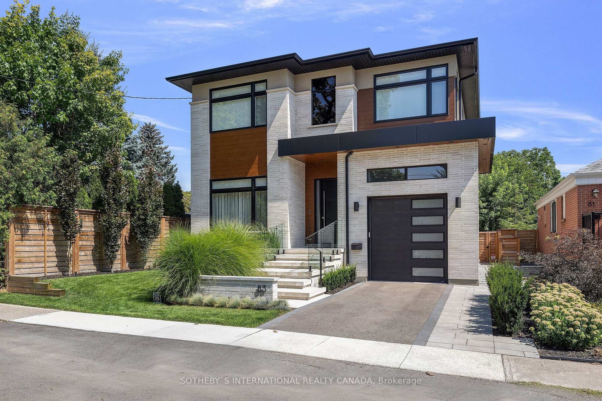 83 Guthrie Avenue, Toronto, ON M8Y 3L3