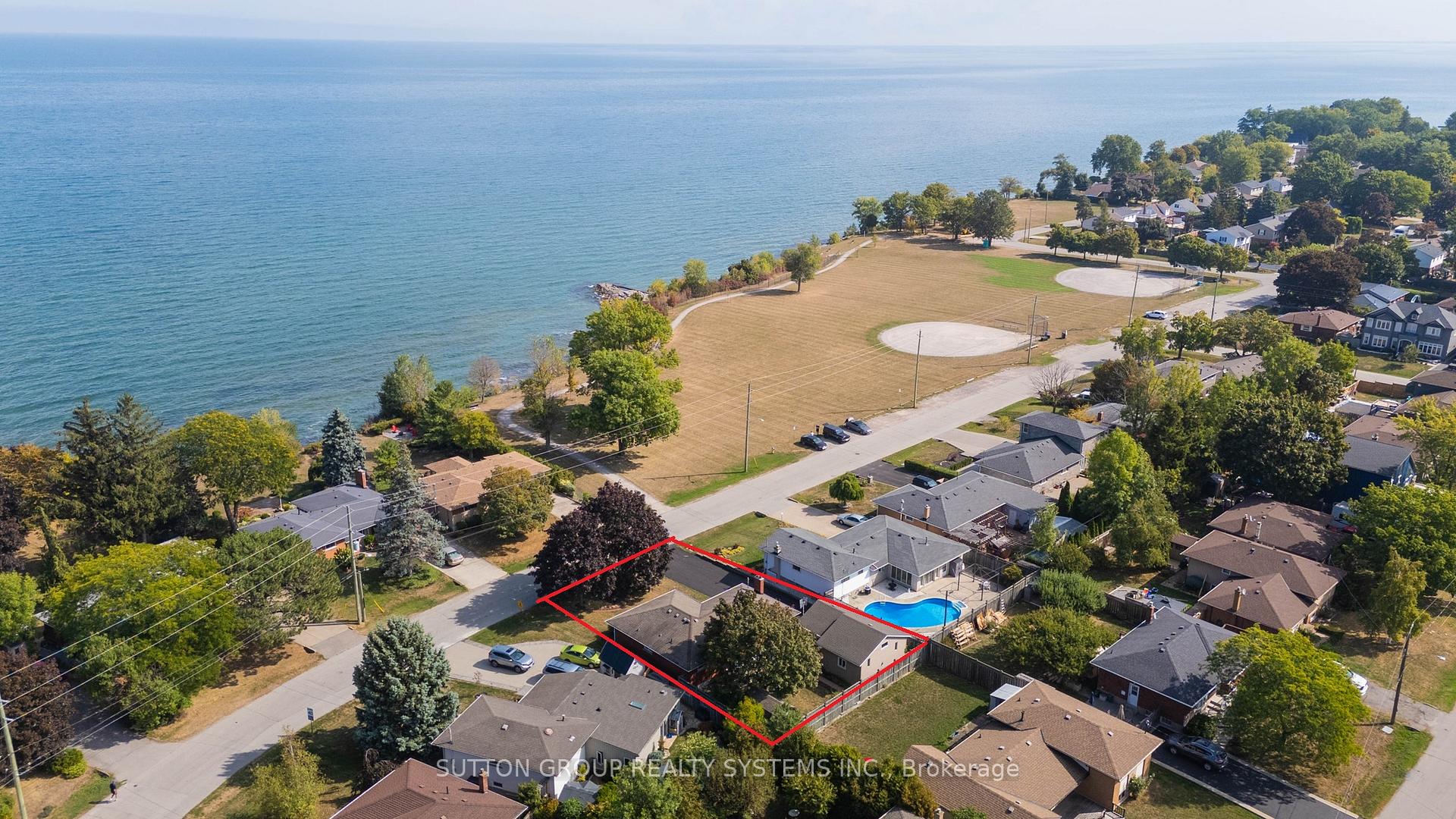 83 Lakeside Drive, Grimsby, ON L3M 2L4