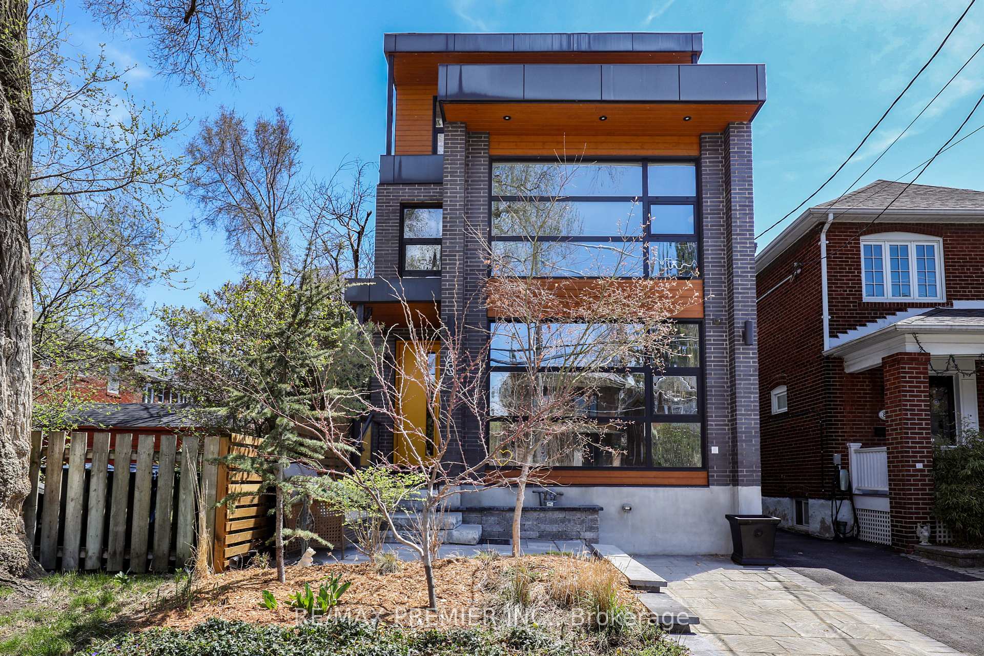 83 Morningside Avenue, Toronto, ON M6S 1E1