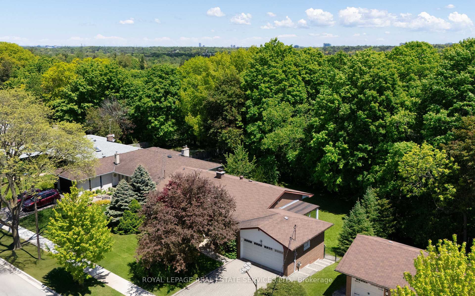 83 Page Avenue, Toronto, ON M2K 2B8