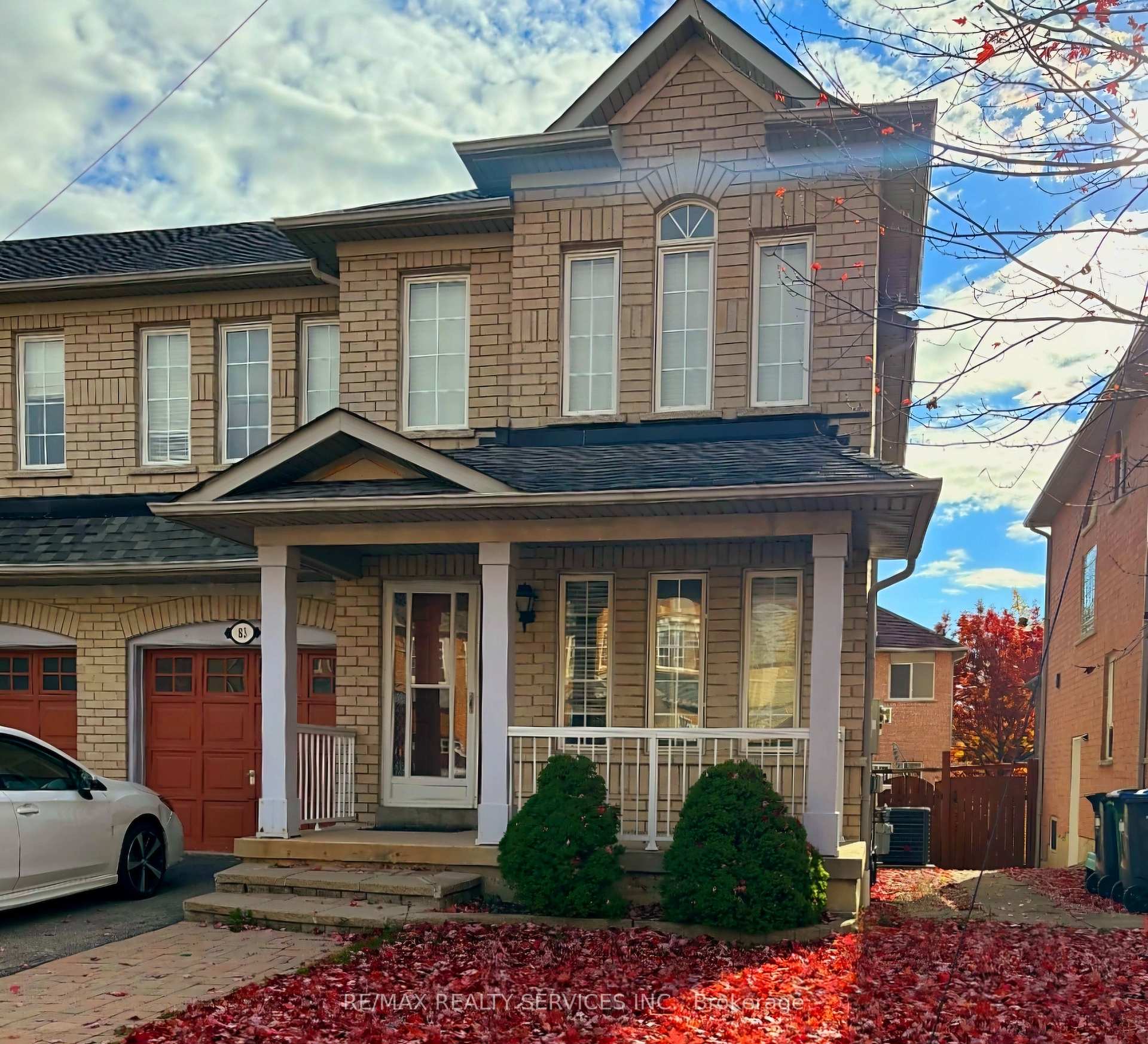 83 Starhill Crescent, Brampton, ON L6R 2P8