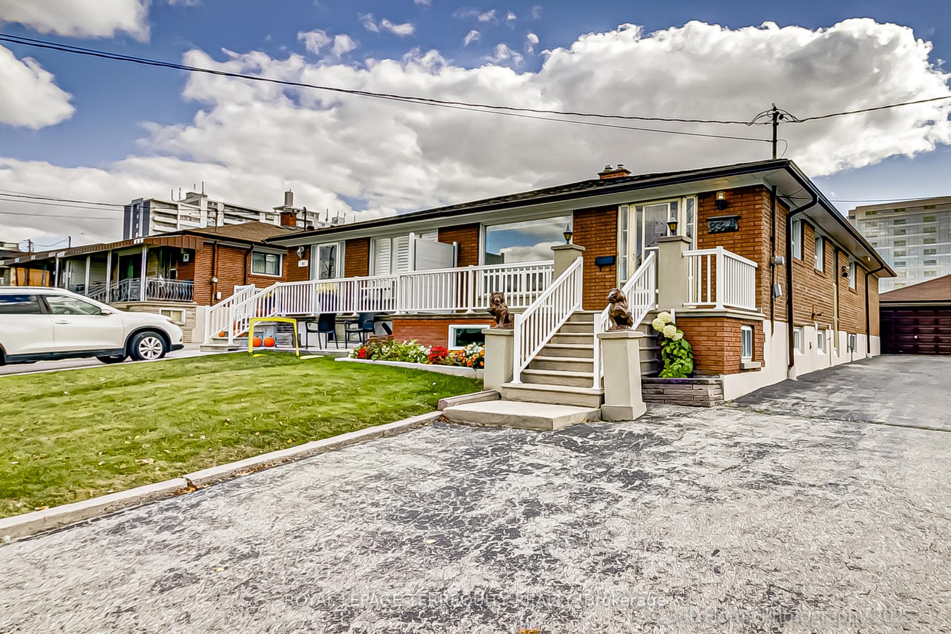 83 Victory Drive, Toronto, ON M3M 2J9