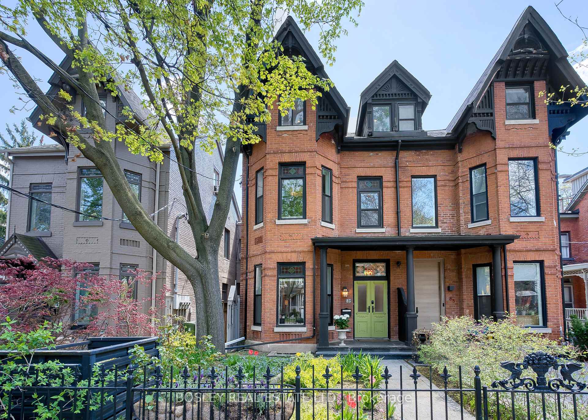 83 Willcocks Street, Toronto, ON M5S 1C9