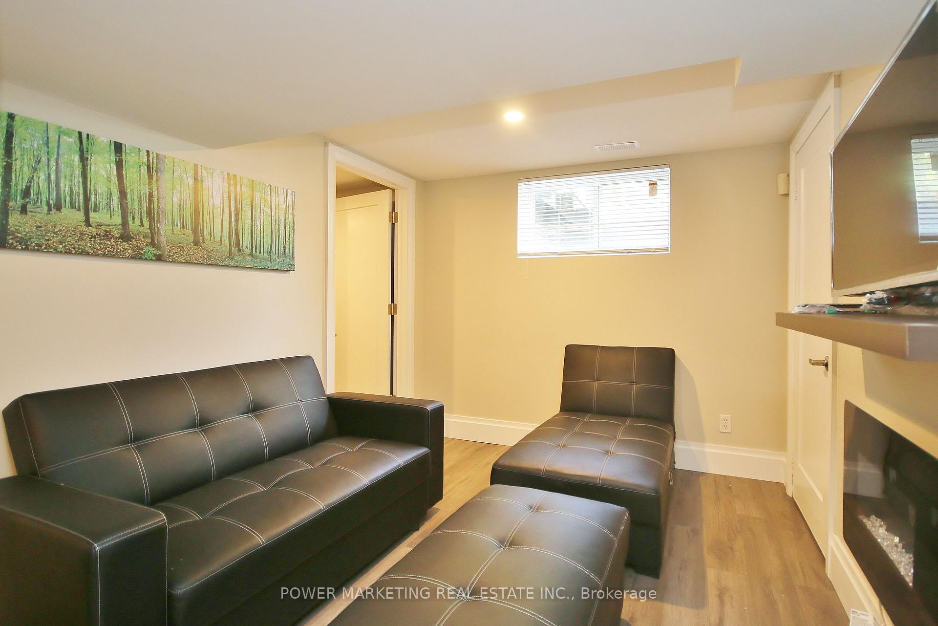 A - 835 MONTREAL Road, Manor Park - Cardinal Glen and Area, ON K1K 0S9