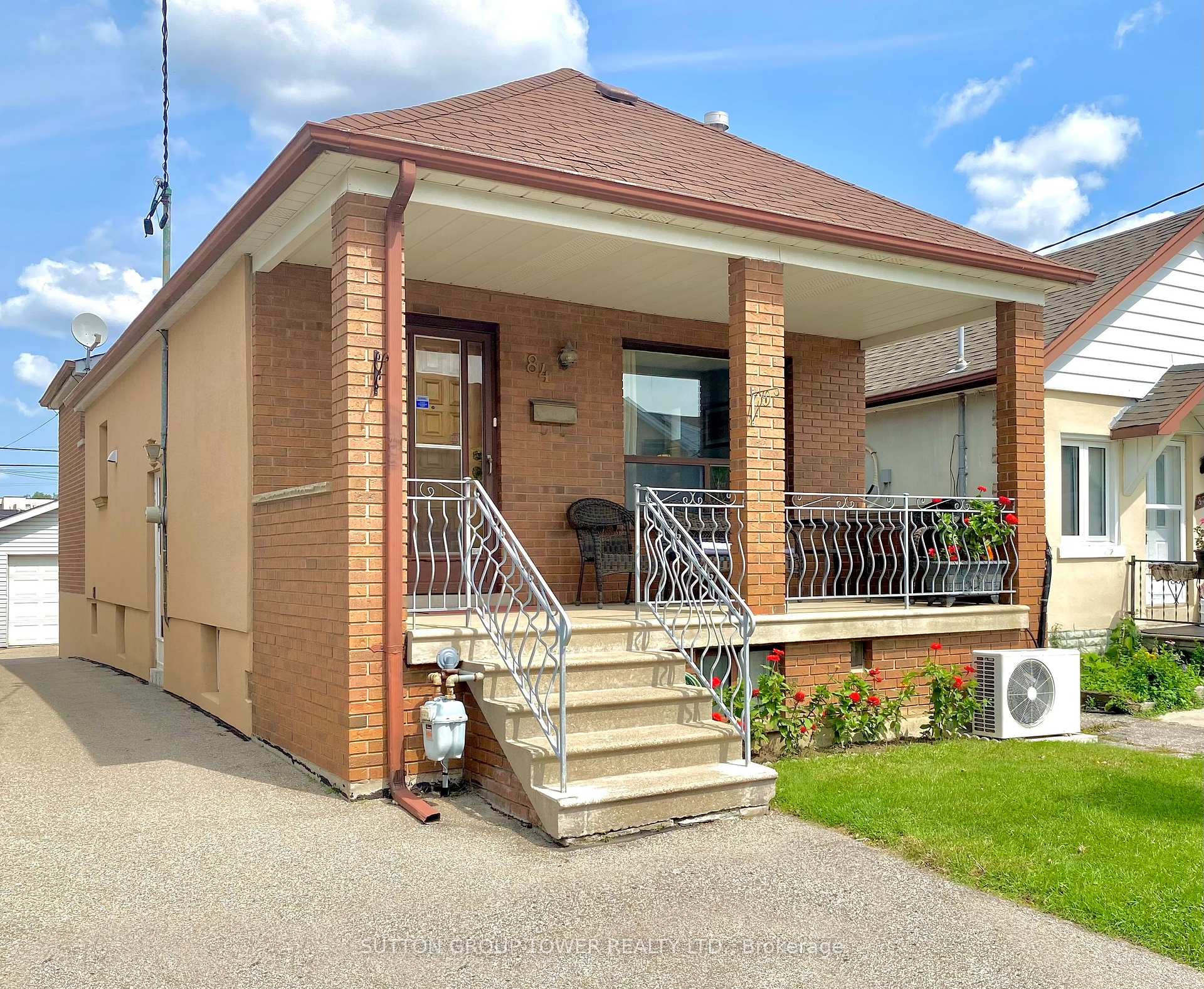 84 Belgravia Avenue, Toronto, ON M6E 2M5