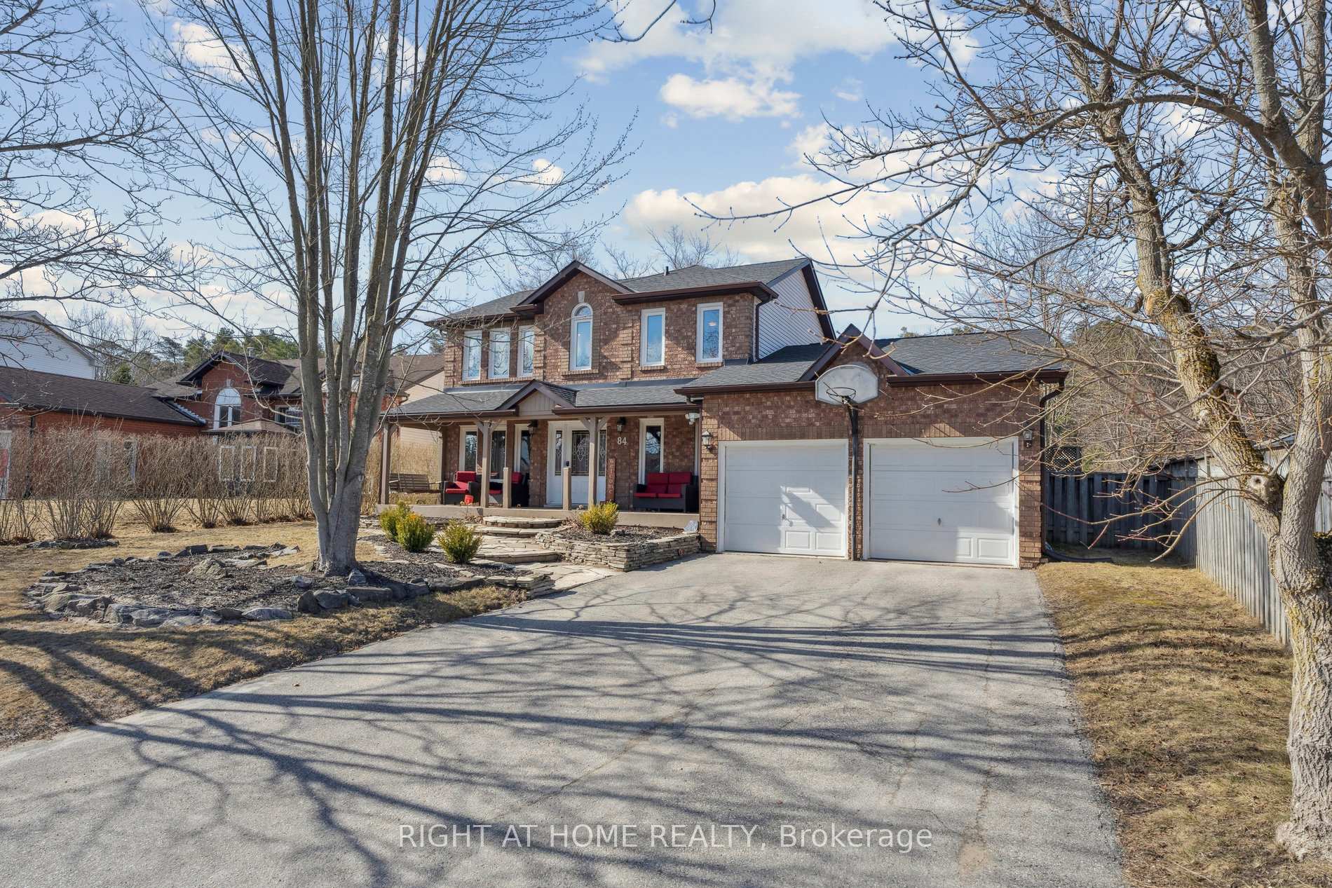 84 Cecil Street, Essa, ON L0M 1B0