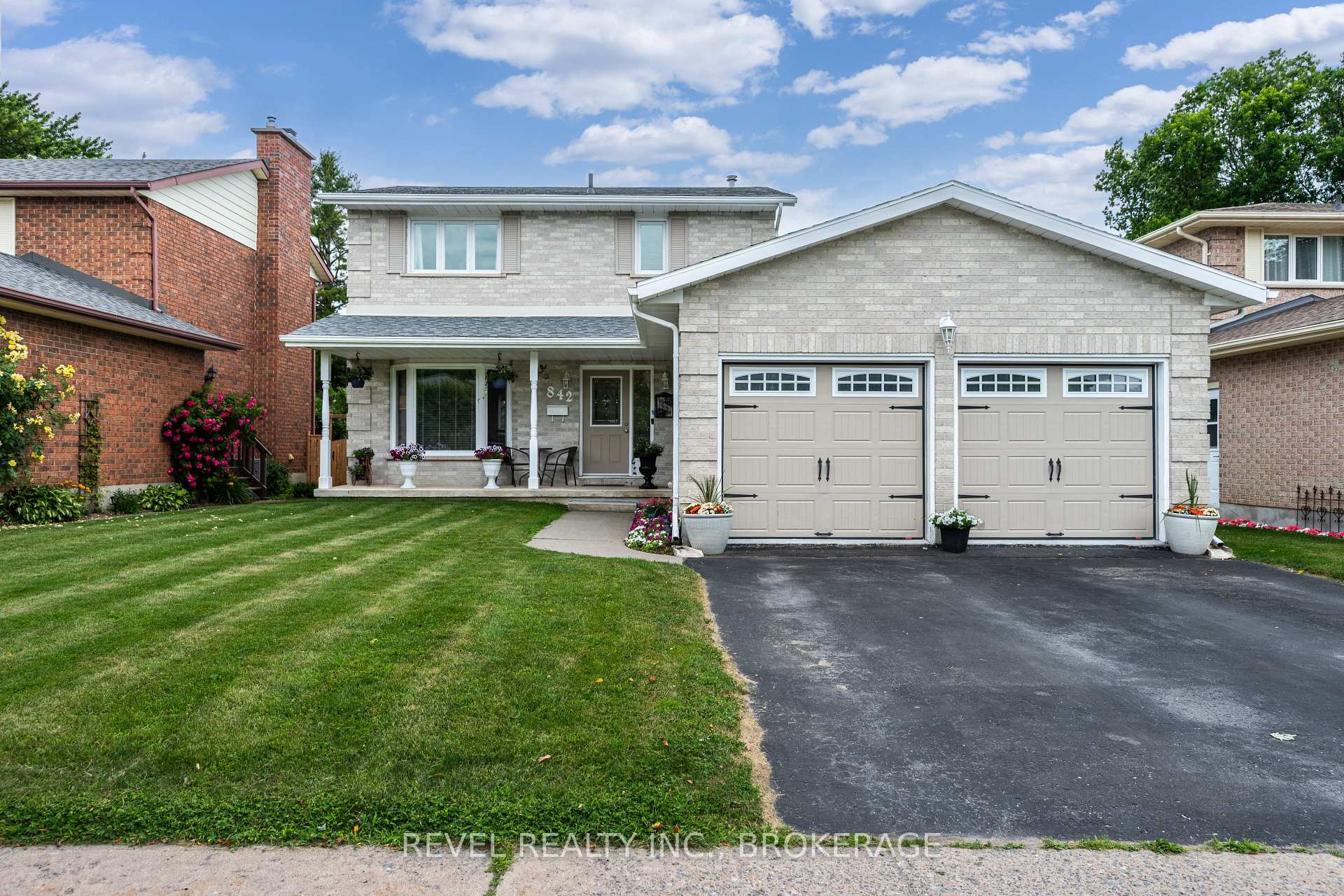 842 Lancaster Drive, Kingston, ON K7P 1R6