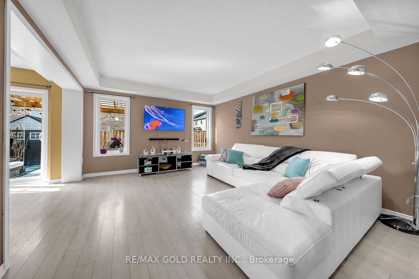 8436 Sweet Chestnut Drive, Niagara Falls, ON L2H 0N2