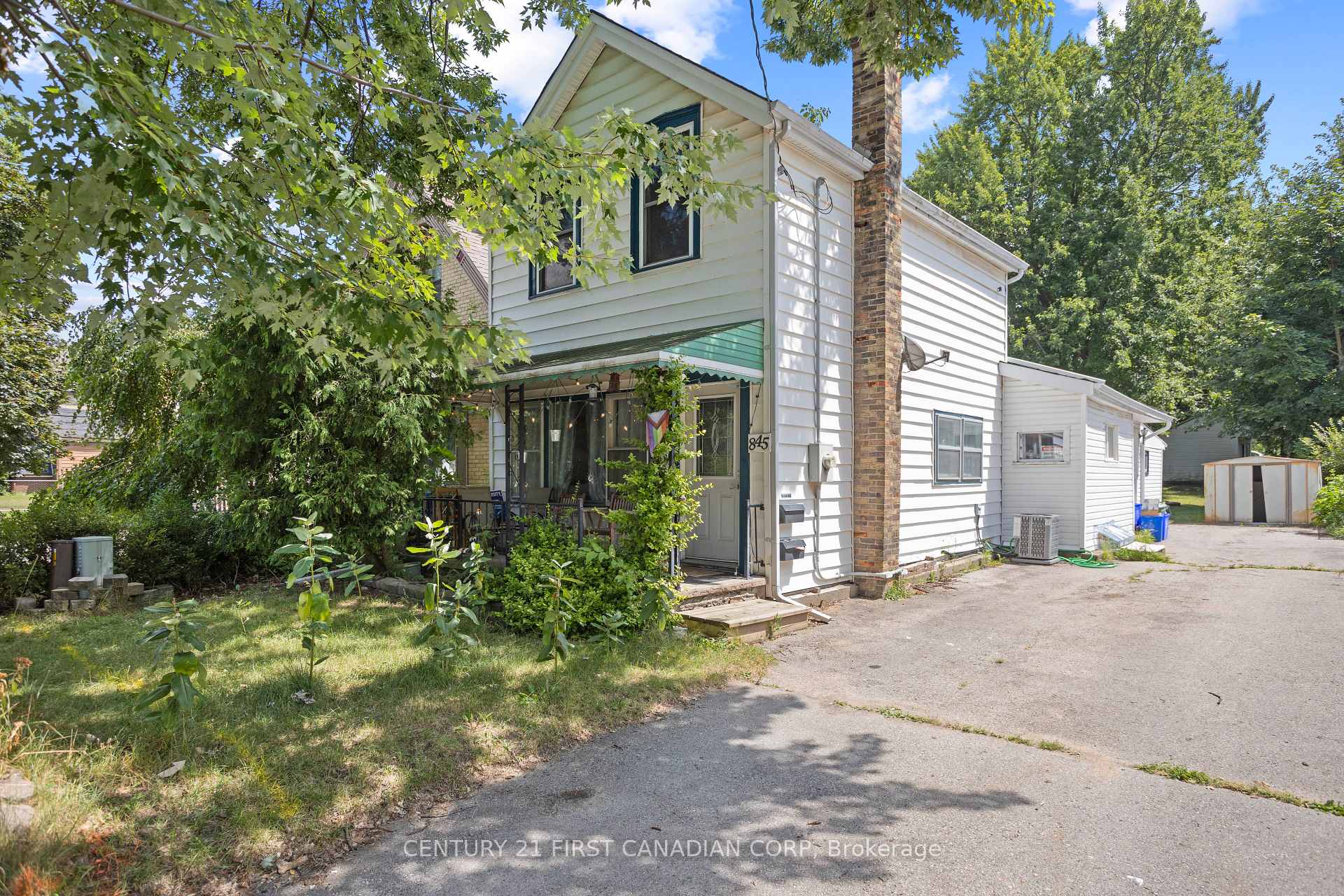 845 Queens Avenue, London East, ON N5W 3H7