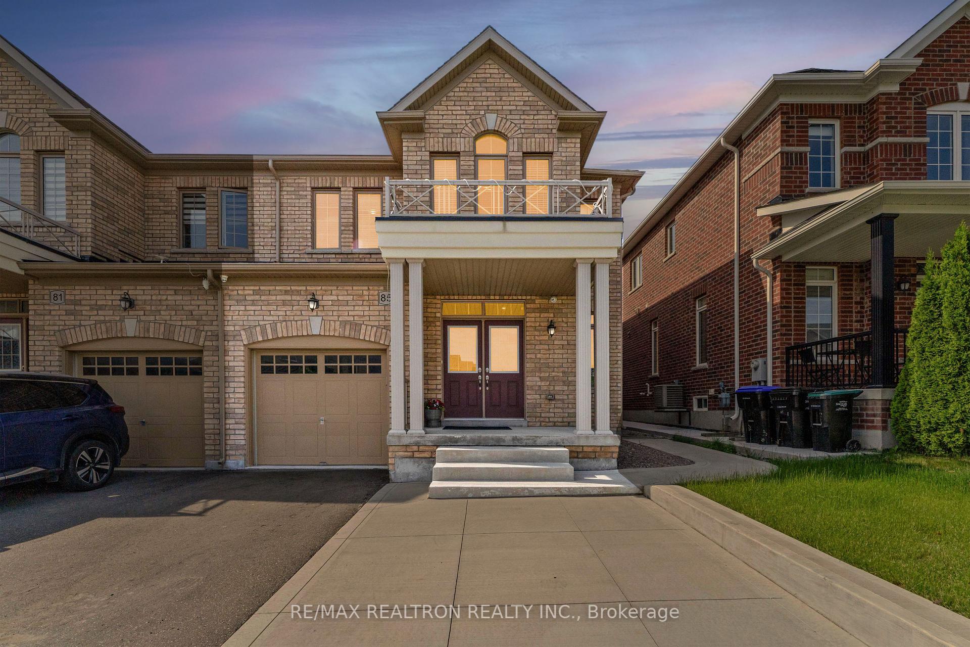 85 Algeo Way N, Bradford West Gwillimbury, ON L3Z 0W1