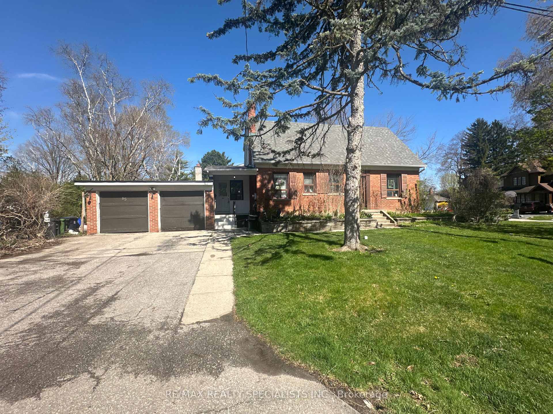 85 Allanbrooke Drive, Toronto, ON M9A 3N9