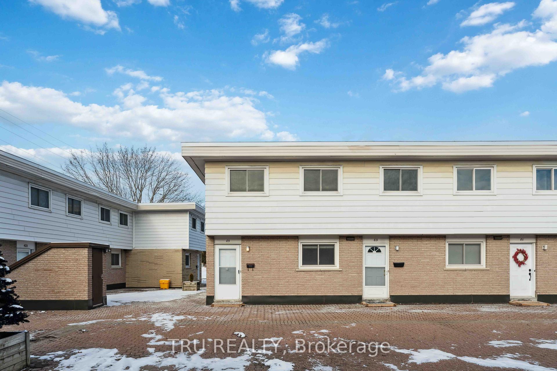 85 Hadley Circle, Bells Corners and South to Fallowfield, ON K2H 7Z8