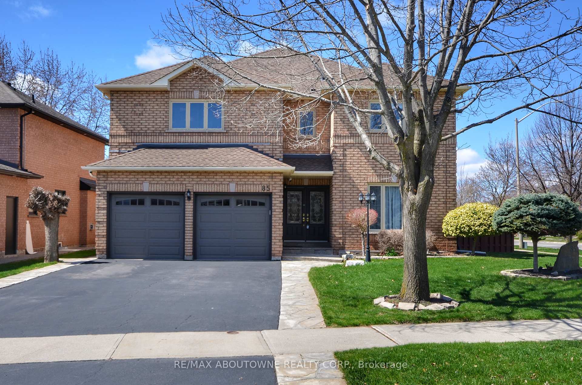 85 HOWELL Road, Oakville, ON L6H 5Z6