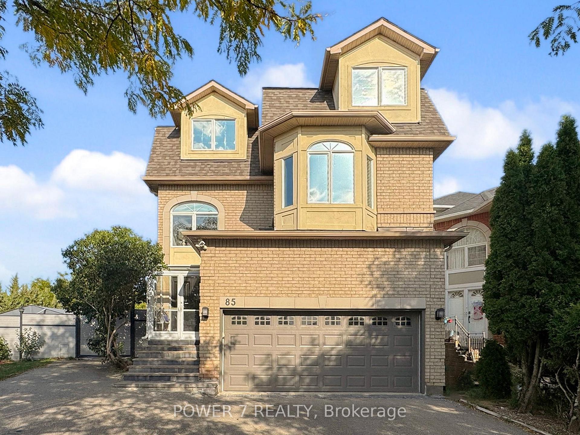 85 Queensway Drive, Richmond Hill, ON L4S 1R9