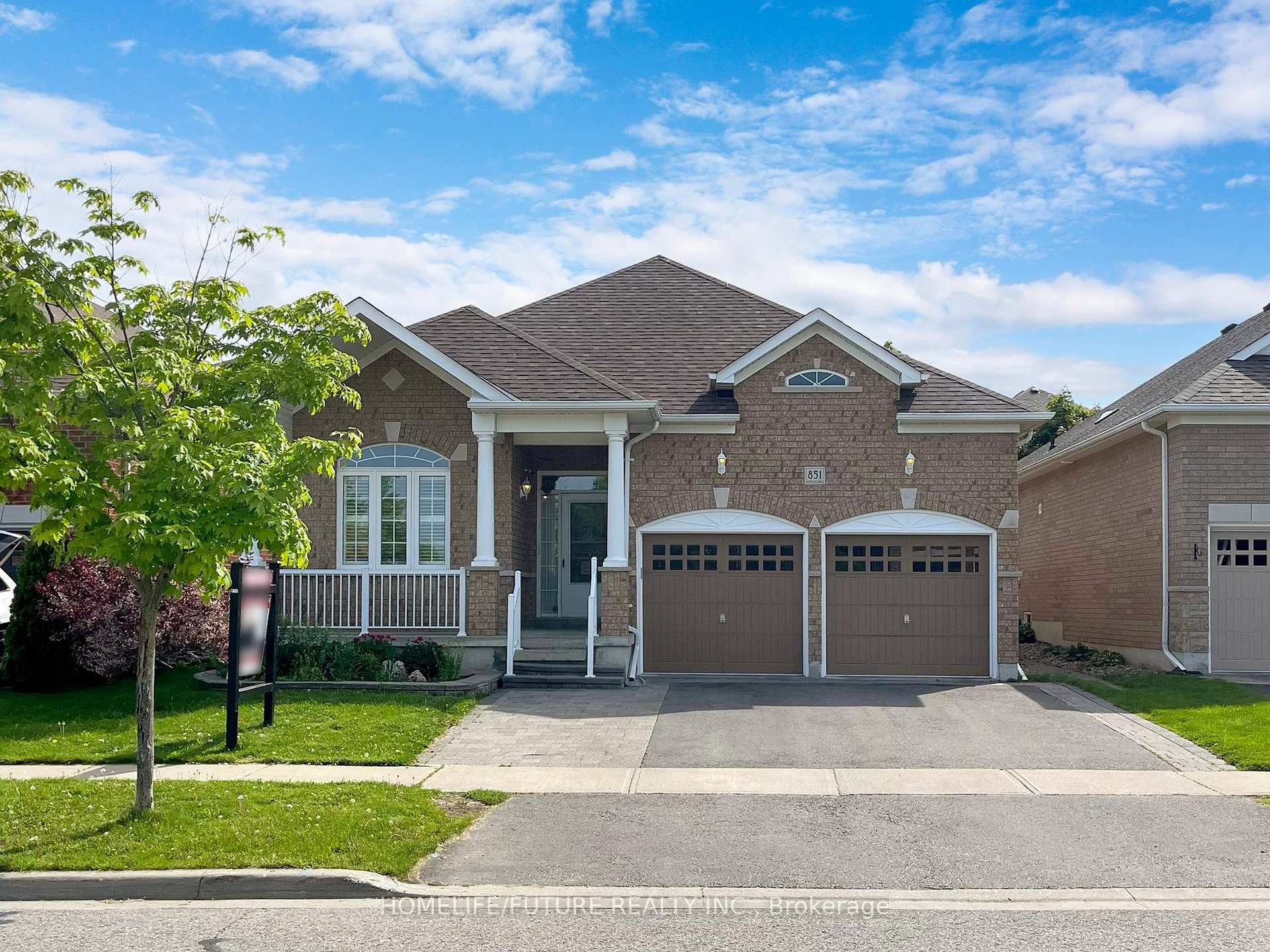 851 Eagle Ridge Drive, Oshawa, ON L1K 2Z9