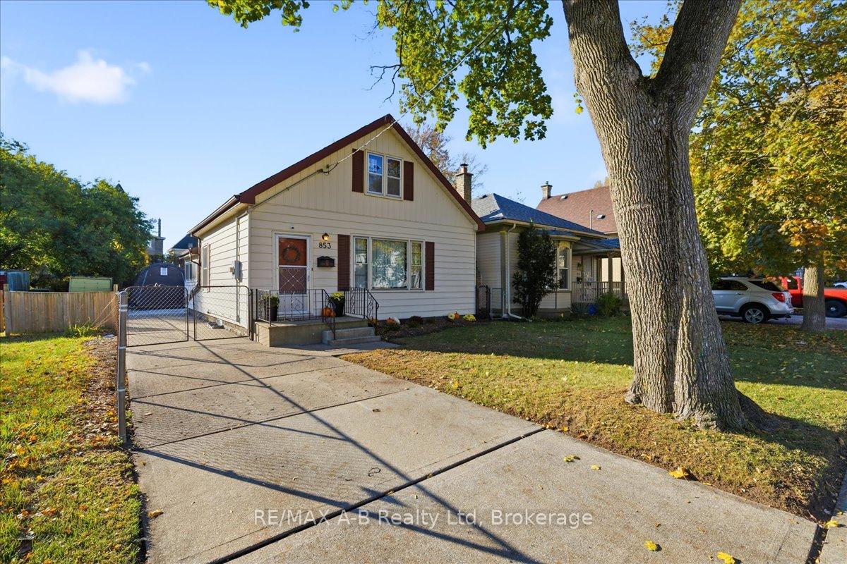 853 Queens Avenue, London East, ON N5W 3H7