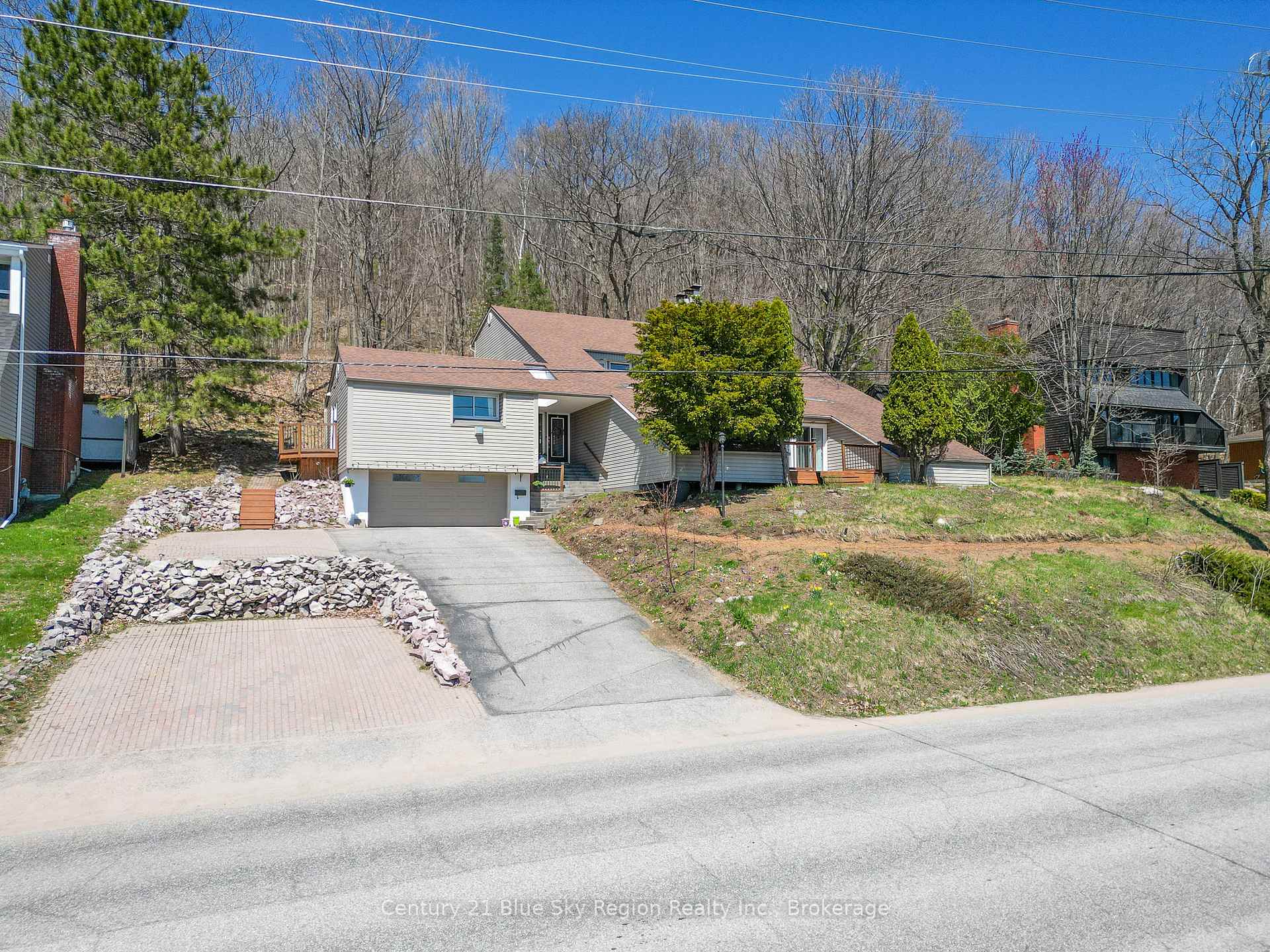 North Bay Real Estate MLS® Listings & Houses For Sale