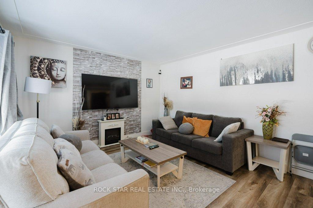 859 Upper Ottawa Street, Hamilton, ON L8T 3V4